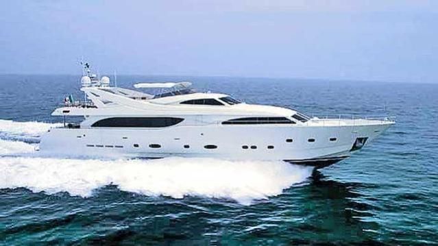 Champagne and Caviar yacht (Custom Line, 34.02m, 2003)